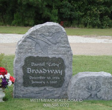 Broadway Granite Monument | West Memorials