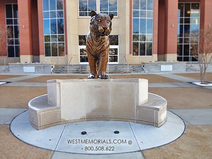 Tom Statue Base | West Memorials